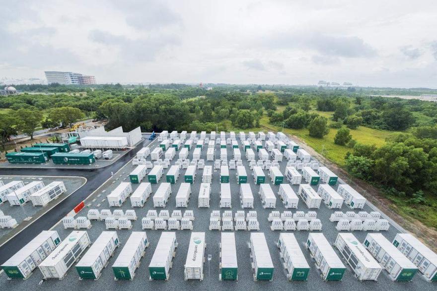 Sembcorp commissions 285 MWh battery facility on Jurong Island ...